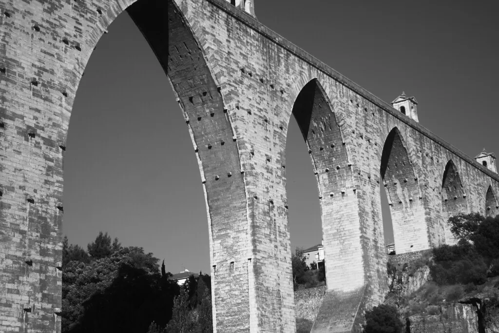 Lisbon to Lagos Train: 2026 Guide (Alfa Pendular vs Intercidades)
